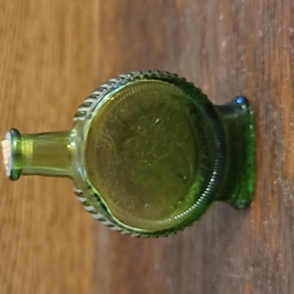 Wheaton | Accents | Vintage Green Miniature Bottle Nevada City The ...